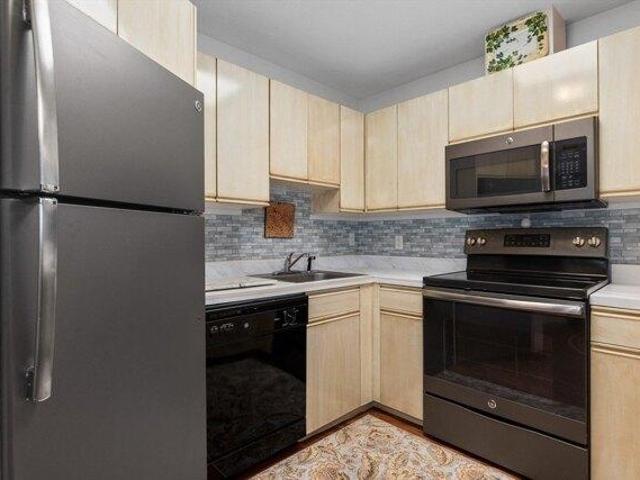 condo with 1 bedroom, Quincy MA DS103099259