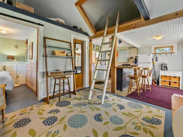 condo with 1 bedroom, Rangeley ME ES105125320