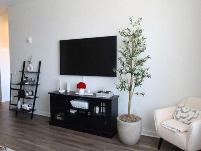 condo with 1 bedroom, Rahway NJ DLS102562690