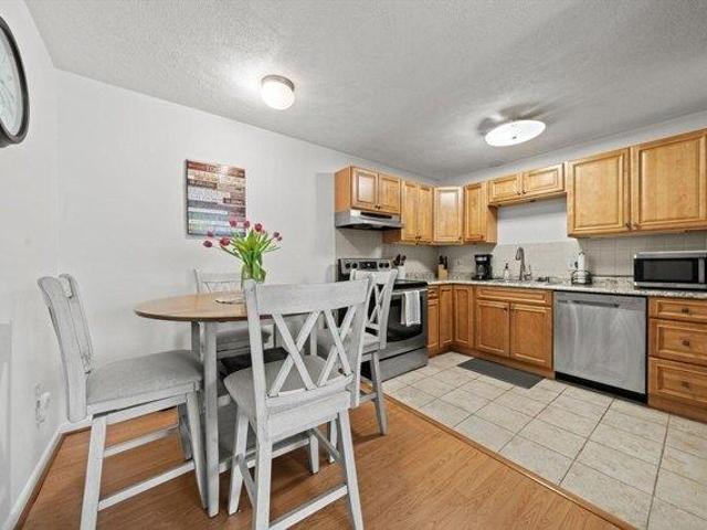 condo with 1 bedroom, Reading MA DLS102371053