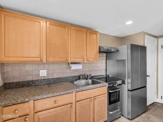 condo with 1 bedroom, Red Bank NJ DS101751067