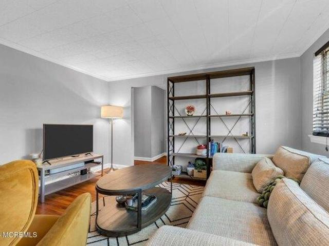 condo with 1 bedroom, Red Bank NJ ES103624291
