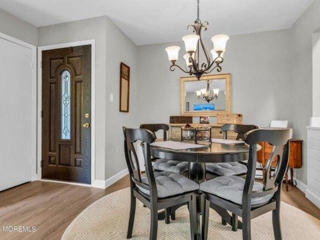 condo with 1 bedroom, Red Bank NJ ES104833420