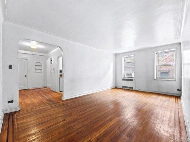 condo with 1 bedroom, Rego Park NY ES105204942