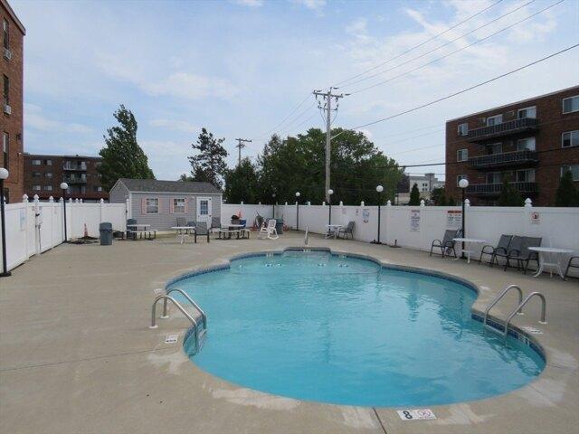 condo with 1 bedroom, Revere MA ES105384837