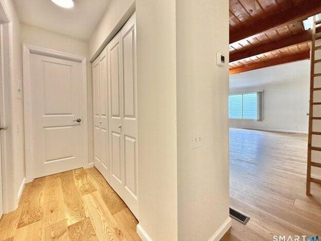 condo with 1 bedroom, Ridgefield CT ES105157401