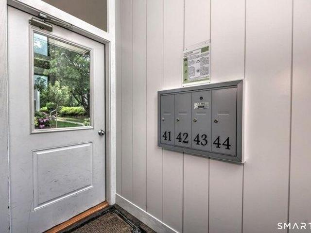 condo with 1 bedroom, Ridgefield CT ES103124878
