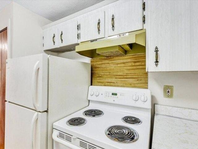 condo with 1 bedroom, Rockland MA ES102822862