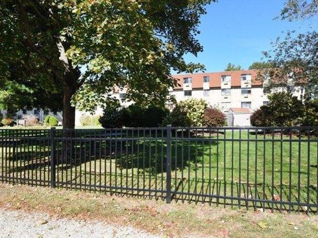 condo with 1 bedroom, Rockland MA ES103500353