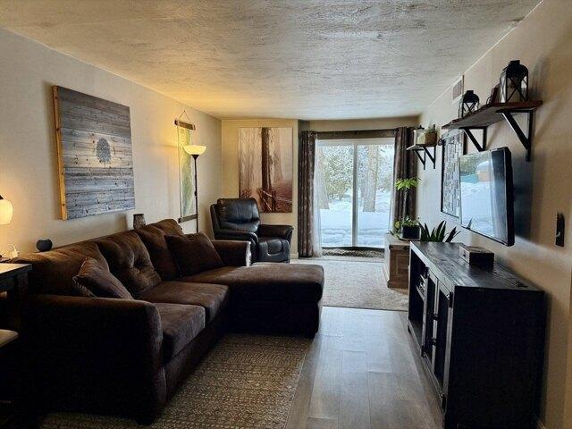 condo with 1 bedroom, Rutland MA DS104332064