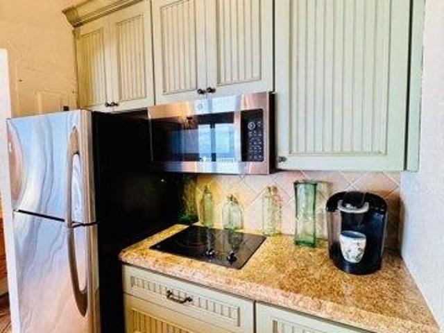 condo with 1 bedroom, Saint Thomas MO ES105176120