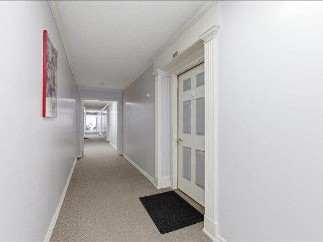 condo with 1 bedroom, Shelburne VT ES103074589
