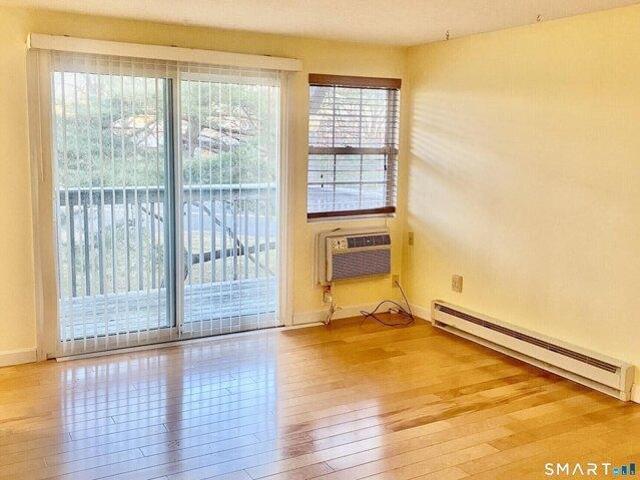 condo with 1 bedroom, Shelton CT ES105143193
