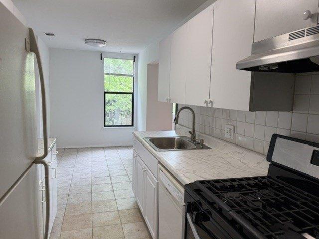 condo with 1 bedroom, Shrewsbury MA ES103500349
