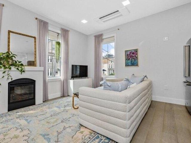 condo with 1 bedroom, Somerville MA DS102634058