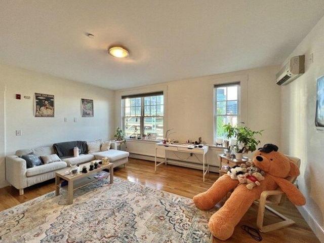 condo with 1 bedroom, Somerville MA ES104043353