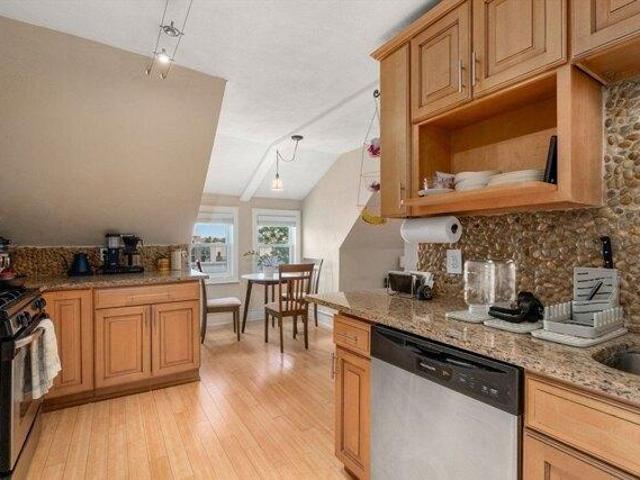 condo with 1 bedroom, Somerville MA ES104510093