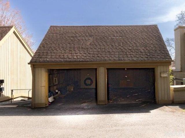 condo with 1 bedroom, Southbury CT ES104266688