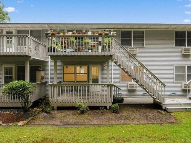 condo with 1 bedroom, Spring Valley NY ES105207621