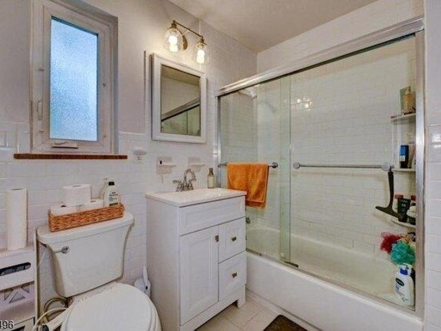 condo with 1 bedroom, Springfield NJ ES104605988