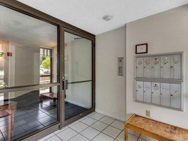 condo with 1 bedroom, Stoneham MA DS102778993