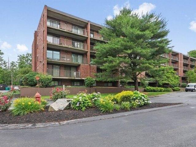 condo with 1 bedroom, Stoneham MA DS104149831