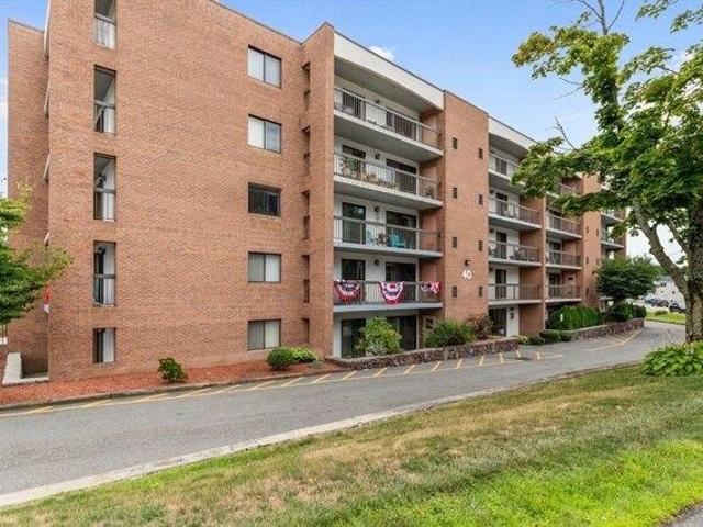 condo with 1 bedroom, Stoneham MA ES104543036