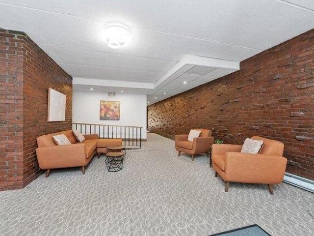 condo with 1 bedroom, Stoneham MA ES104852524
