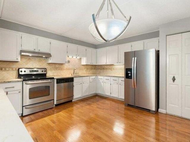 condo with 1 bedroom, Stoneham MA ES105080559