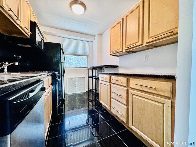 condo with 1 bedroom, Stamford CT DS103667072