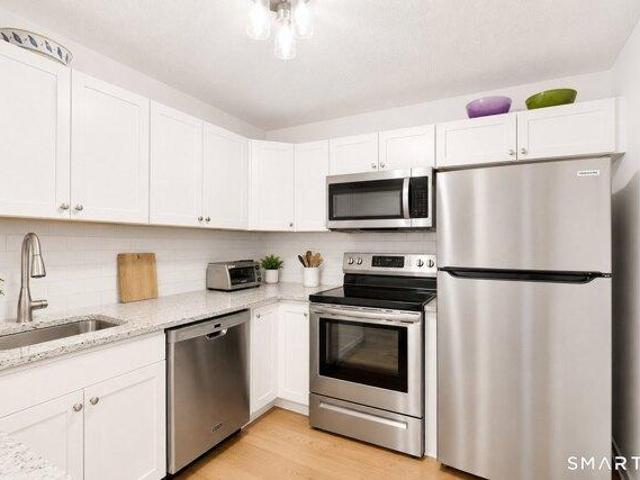 condo with 1 bedroom, Stamford CT ES103189215
