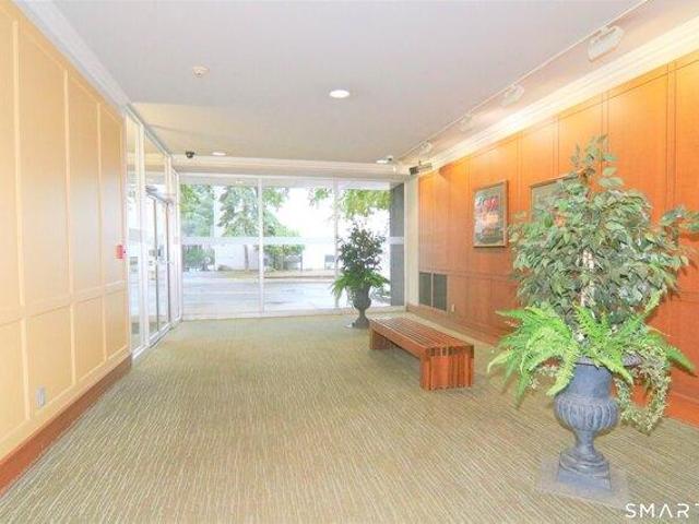 condo with 1 bedroom, Stamford CT ES103437397
