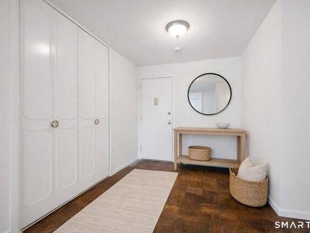 condo with 1 bedroom, Stamford CT ES103664083