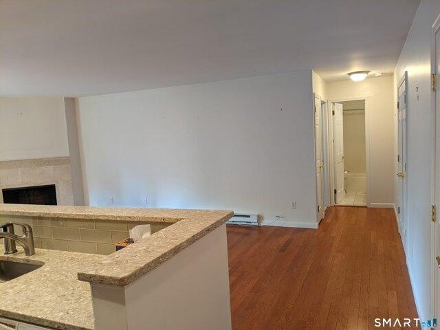 condo with 1 bedroom, Stamford CT ES104190121