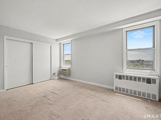 condo with 1 bedroom, Stamford CT ES105140363