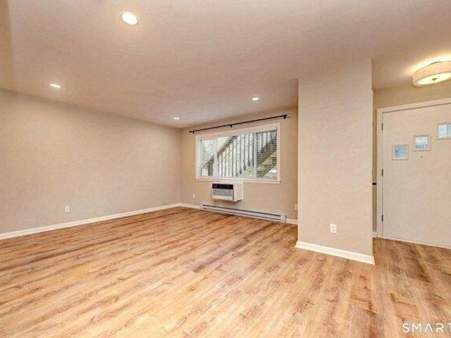 condo with 1 bedroom, Stamford CT ES105125805