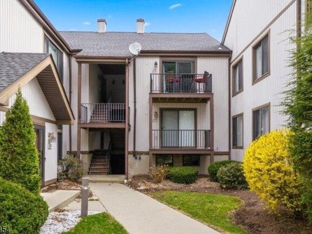 condo with 1 bedroom, Stanhope NJ DLS101602001