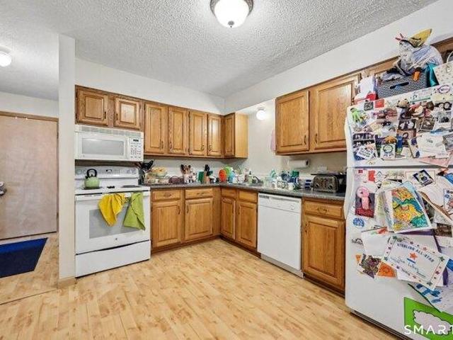 condo with 1 bedroom, Stratford CT DLS102564580