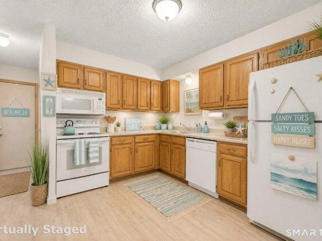 condo with 1 bedroom, Stratford CT DLS103098792