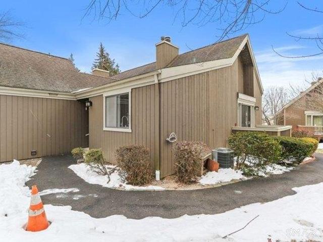 condo with 1 bedroom, Stratford CT ES103073026