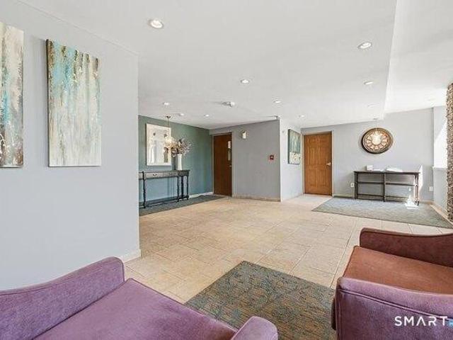 condo with 1 bedroom, Stratford CT ES103099813