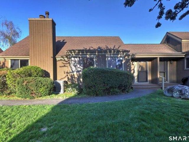 condo with 1 bedroom, Stratford CT ES104834395