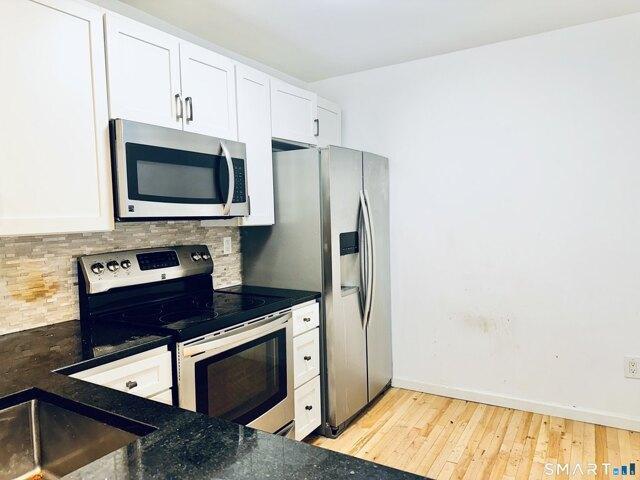 condo with 1 bedroom, Stratford CT ES104113293