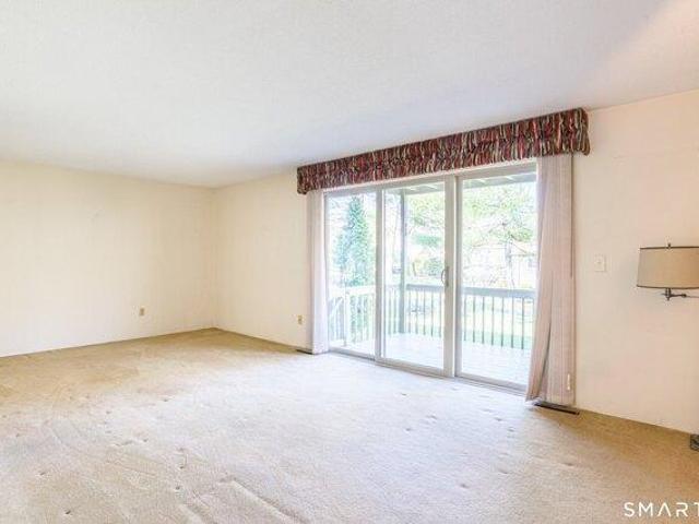 condo with 1 bedroom, Stratford CT ES104151660