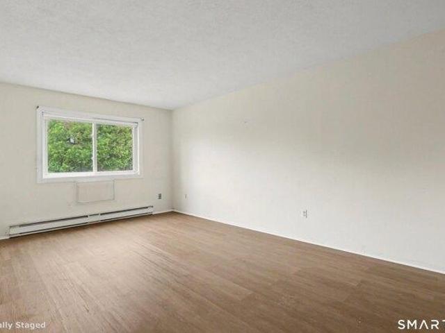 condo with 1 bedroom, Stratford CT ES104191702