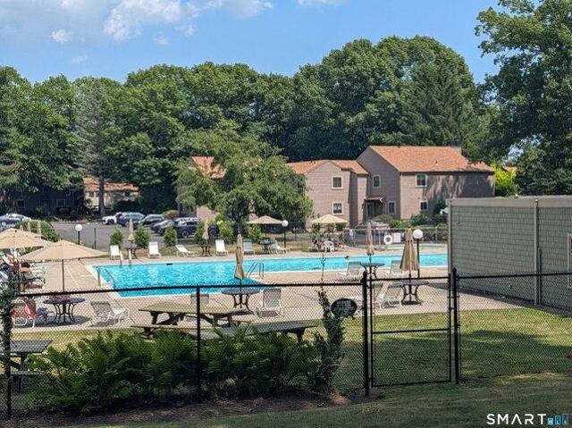 condo with 1 bedroom, Stratford CT ES104237451
