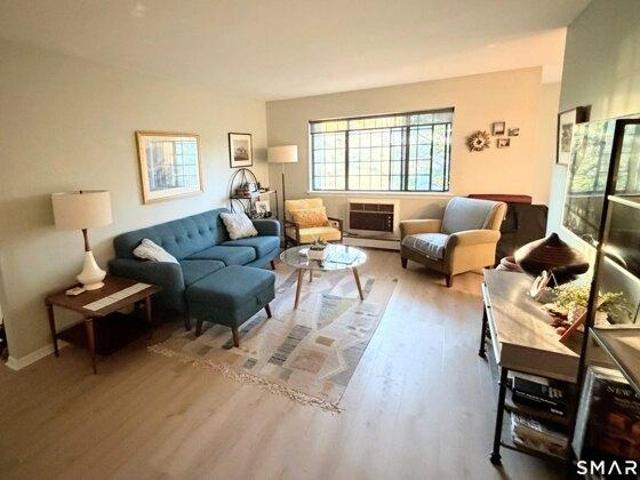 condo with 1 bedroom, Stratford CT ES104263816