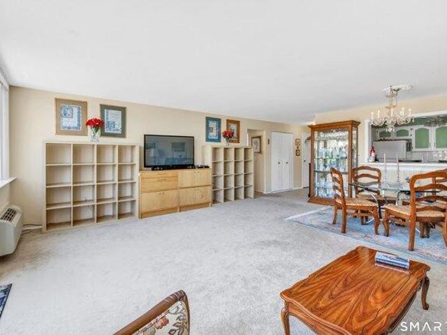 condo with 1 bedroom, Stratford CT ES105176317
