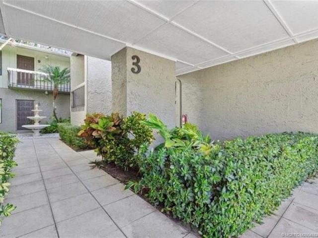 condo with 1 bedroom, Stuart FL DLS89347721