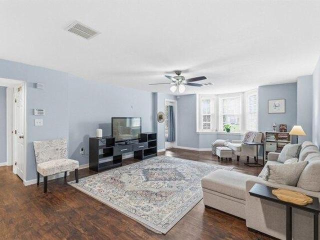 condo with 2 bedroom, Taunton MA DS104115470